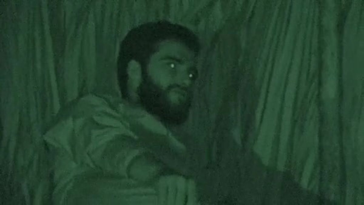 Alexandra Duli revine în camp cu floarea primită de la Zanni ...