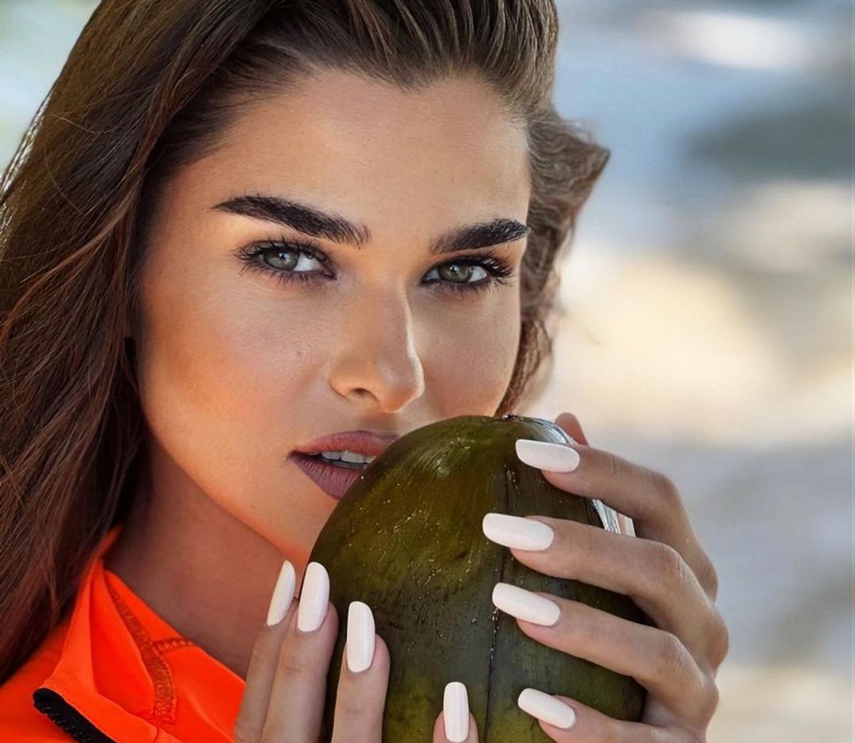 Theo Rose, apariție rară în costum de baie! Ce imagini a postat vedeta ...