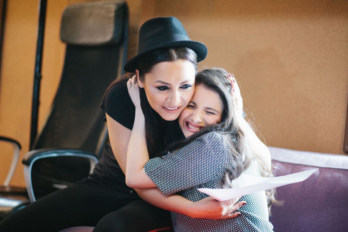 Andra si Mara Pruna, fosta concurenta de la "Romanii au talent", au ...