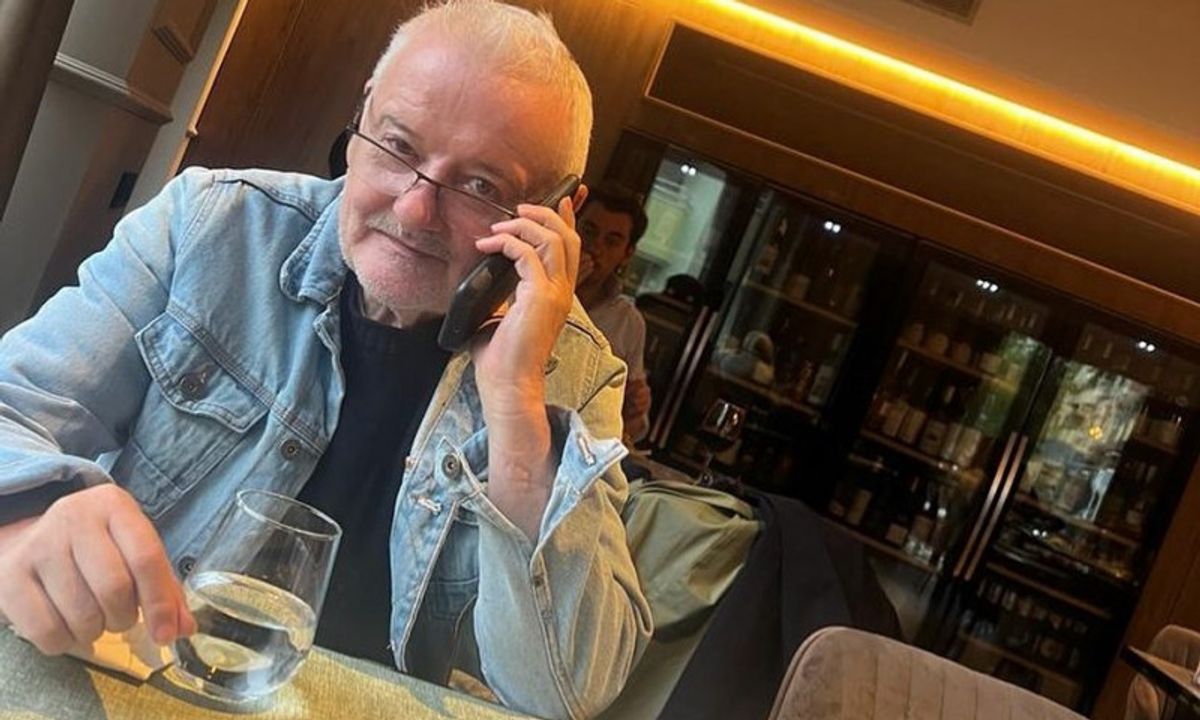 Ce a dus la azil Irinel Columbeanu în șase geamantane: „E o lecție de ...