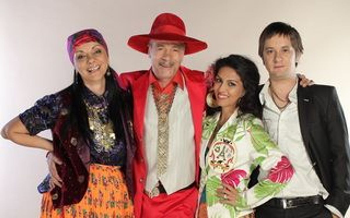 Serialul de comedie "State de Romania" este integral pe internet | PRO TV