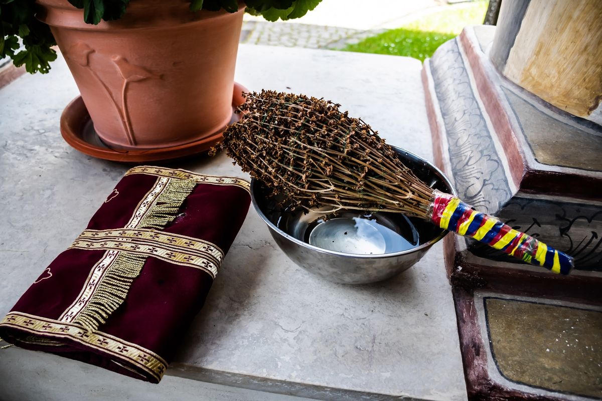 Ce trebuie să faci cu busuiocul dimineața, după noaptea de Sfântul Andrei. Superstiția spune că ...