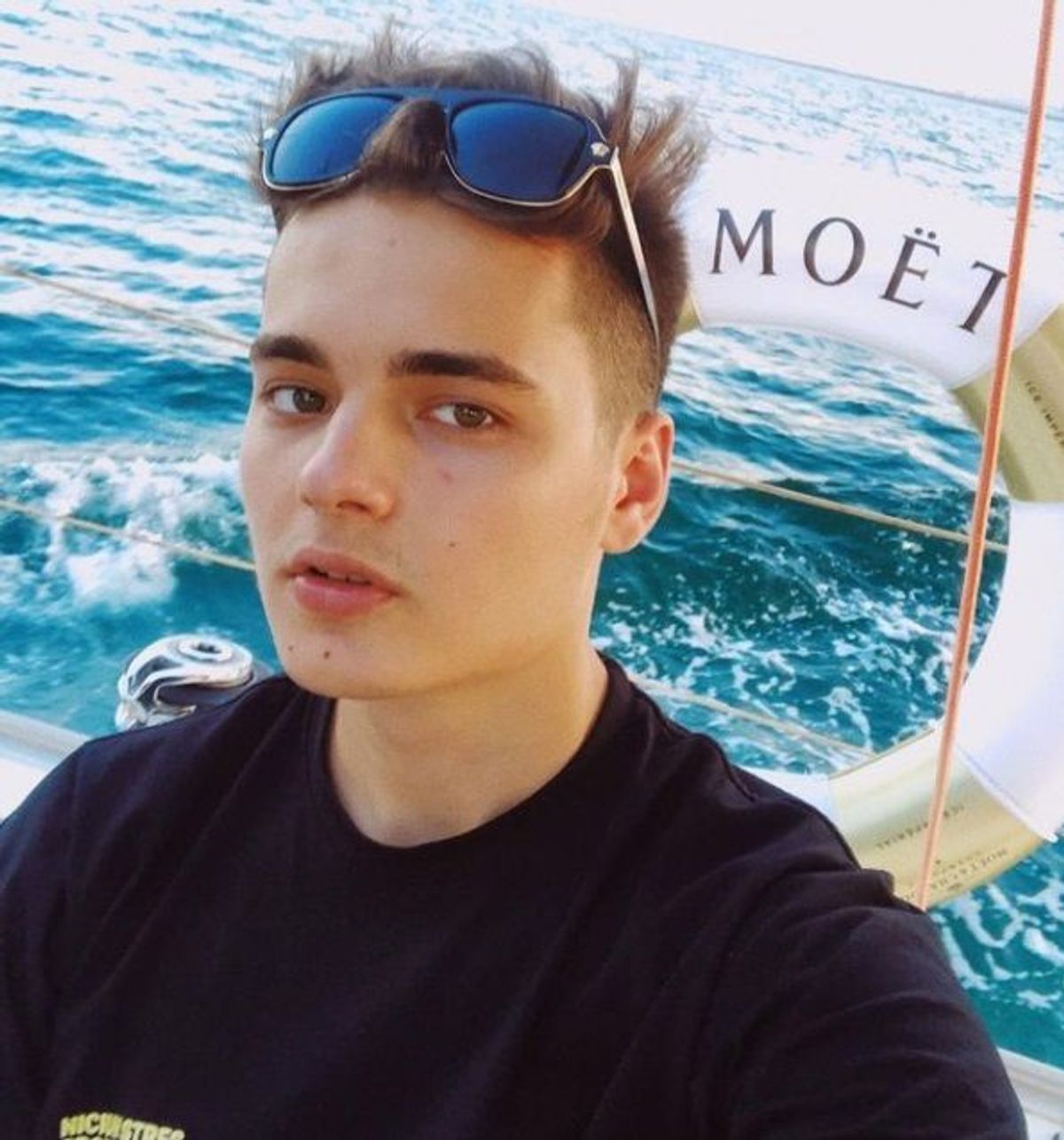 Selly, fotografie de arhivă! Cum arăta celebrul vlogger când era doar ...