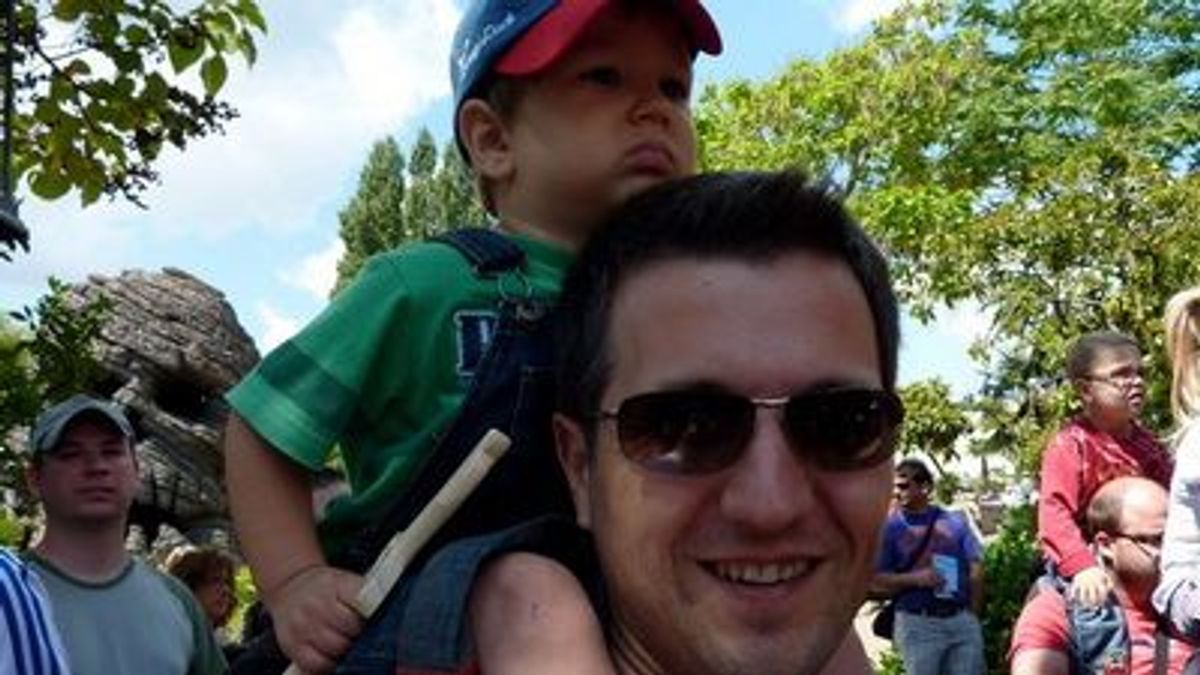 Andi Moisescu si-a retrait copilaria la Euro Disney Paris! Din 20 ...