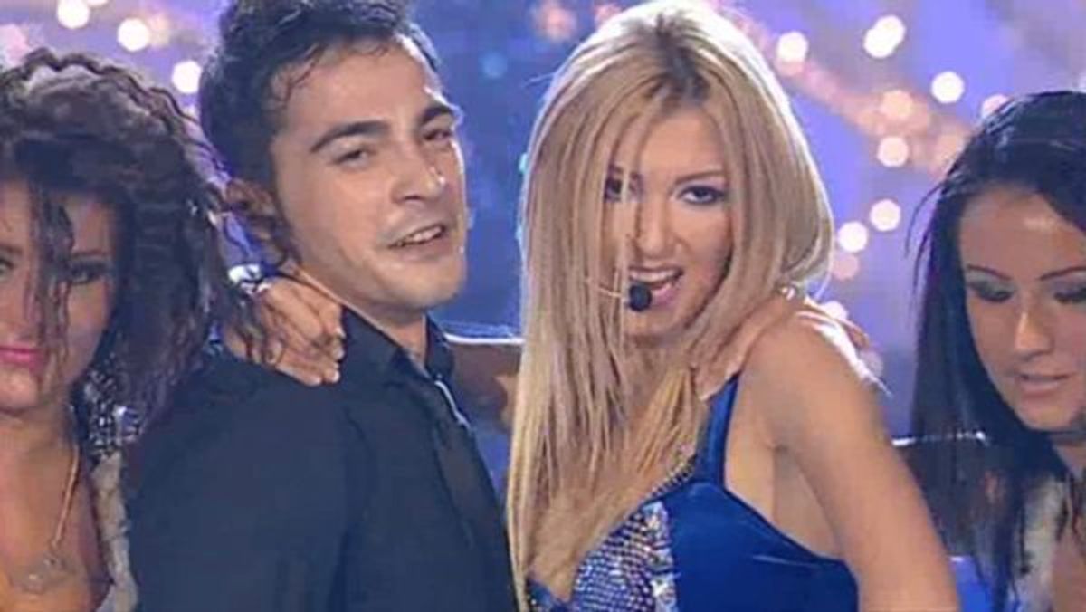 12 ani mai tarziu. Andreea Balan canta si danseaza pe hitul din anul ...