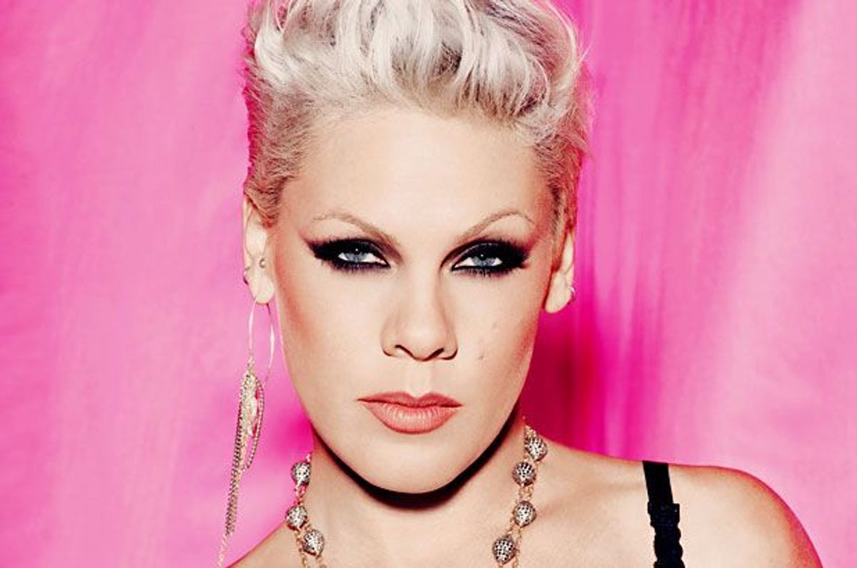 Astazi, artista PINK implineste 33 de ani- afla ce au des spus vedetele ...