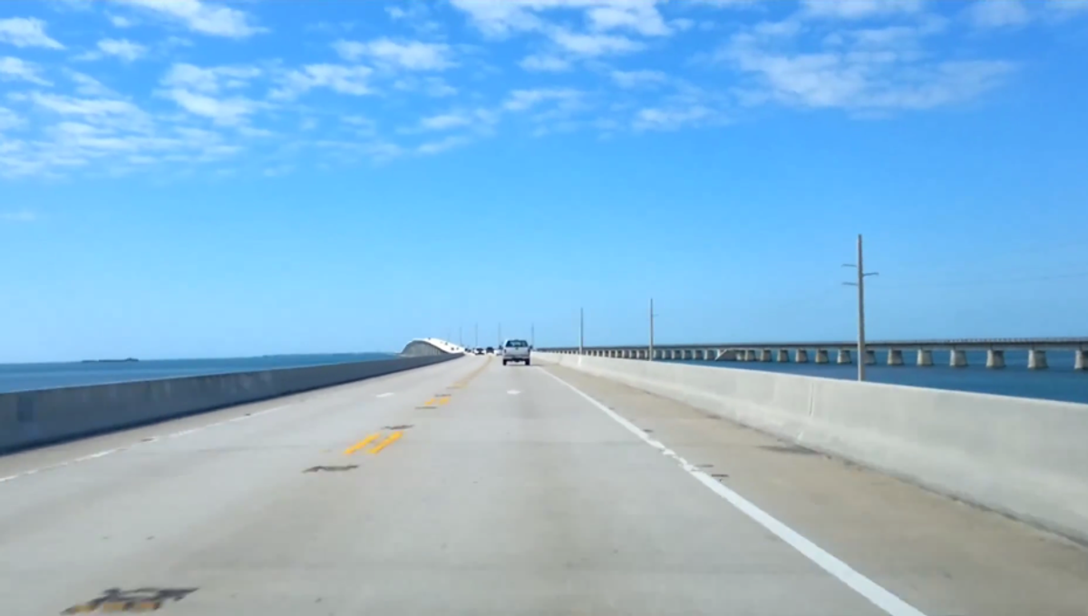 Americanii au construit prima autostrada peste un ocean. Cum arata ...