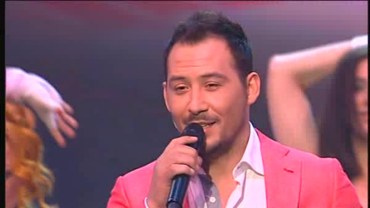 Stefan Stan - You give me love | Scene si bonusuri din Românii au ...