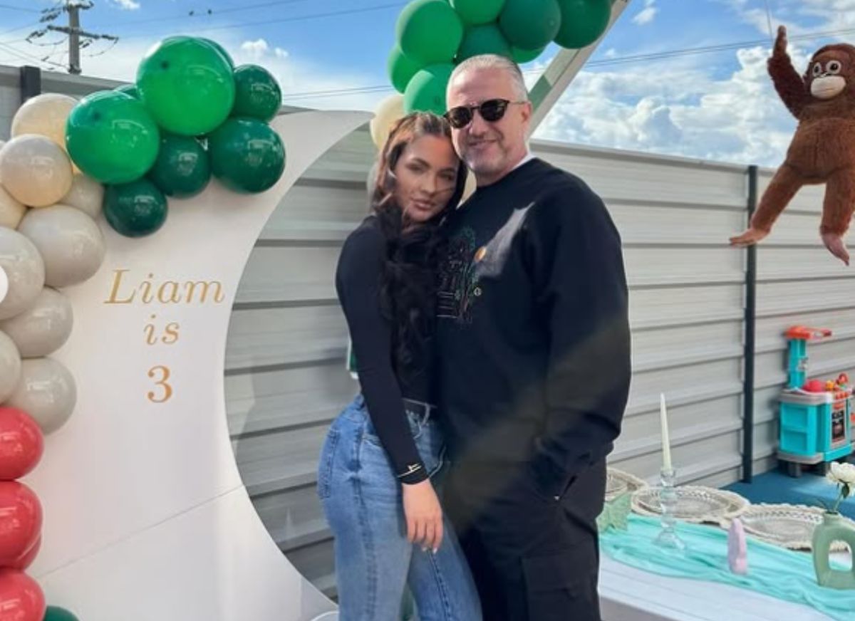 Liam, fiul lui Laurențiu Reghecampf și al Corinei Caciuc, a împlinit 3 ani. Imagini rare de la ...