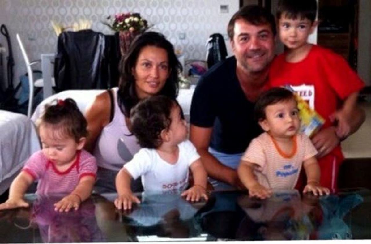 Nicoleta Luciu si Zsolt Csergo au taiat motul tripletilor Kim, Kevin si ...