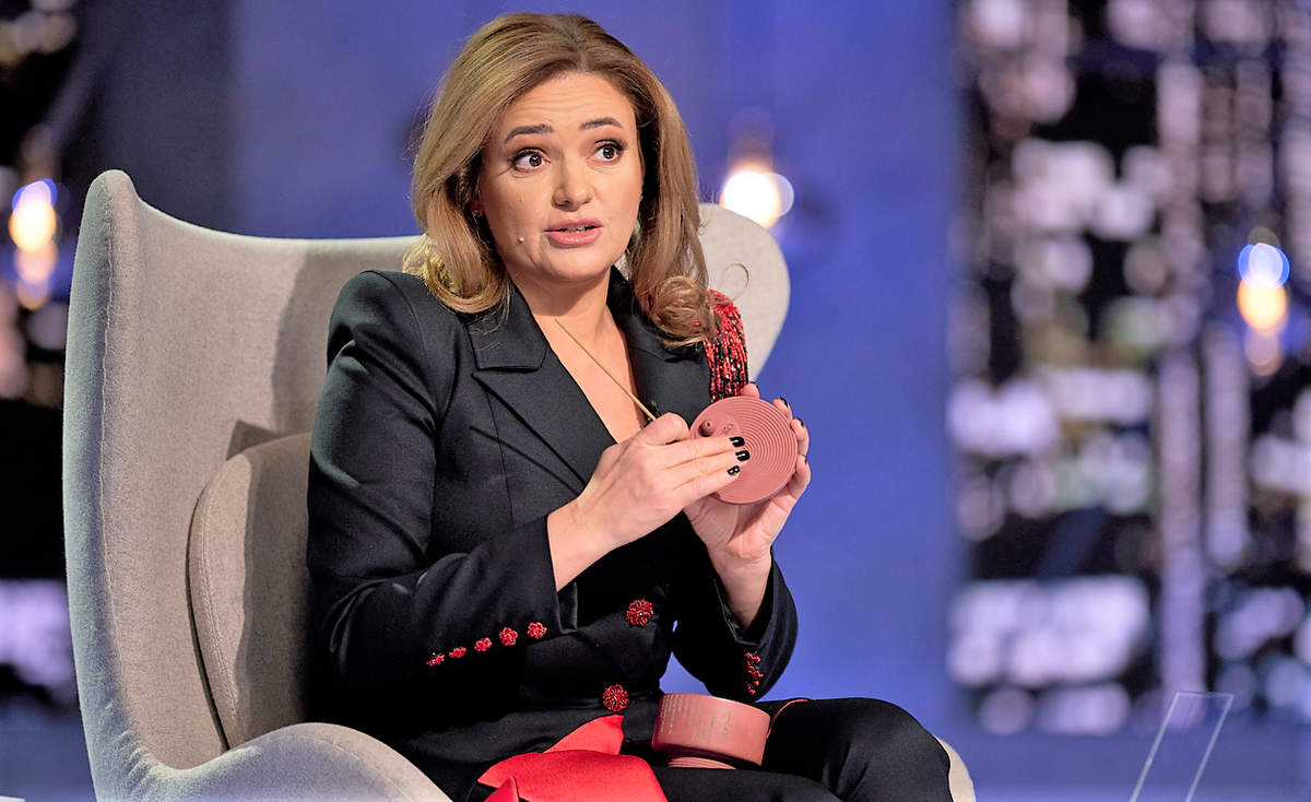 Cristina Bâtlan și-a scos la vânzare pantofii purtați în emisiunea ...