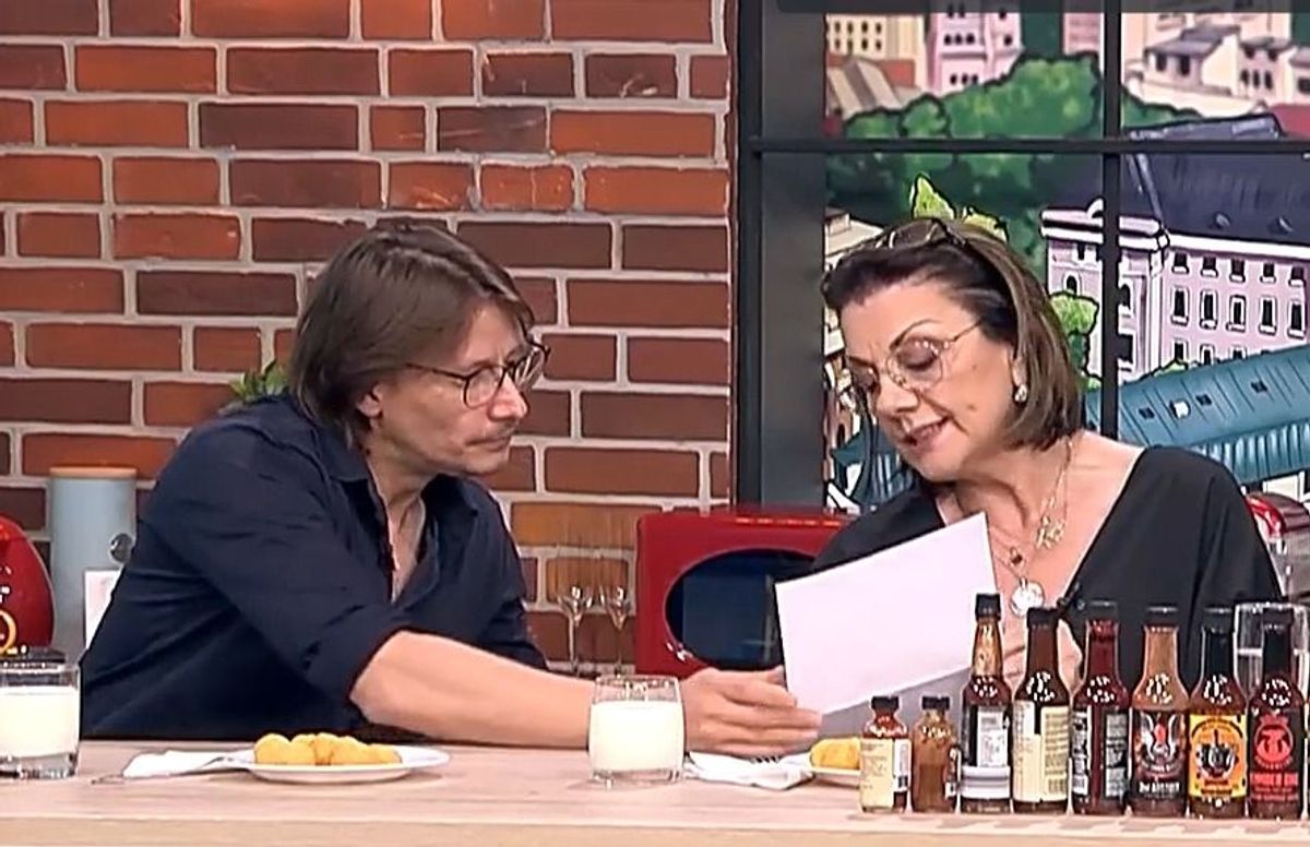 Carmen Tănase și Marius Manole au acceptat provocarea sosurilor lui ...