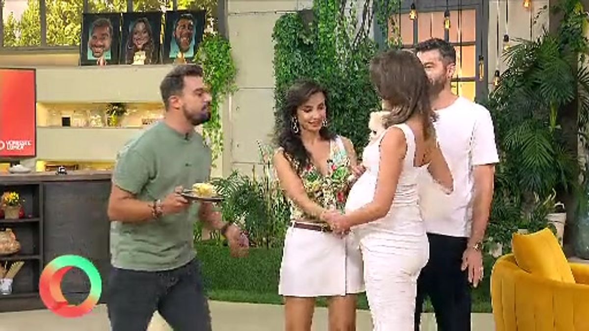 Emily, pe ultima sută de metri cu sarcina | Scene si bonusuri din ...