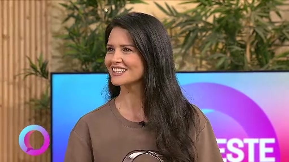 Iulia Pârlea, cu gândul la meleagurile grecești | Scene si bonusuri din ...