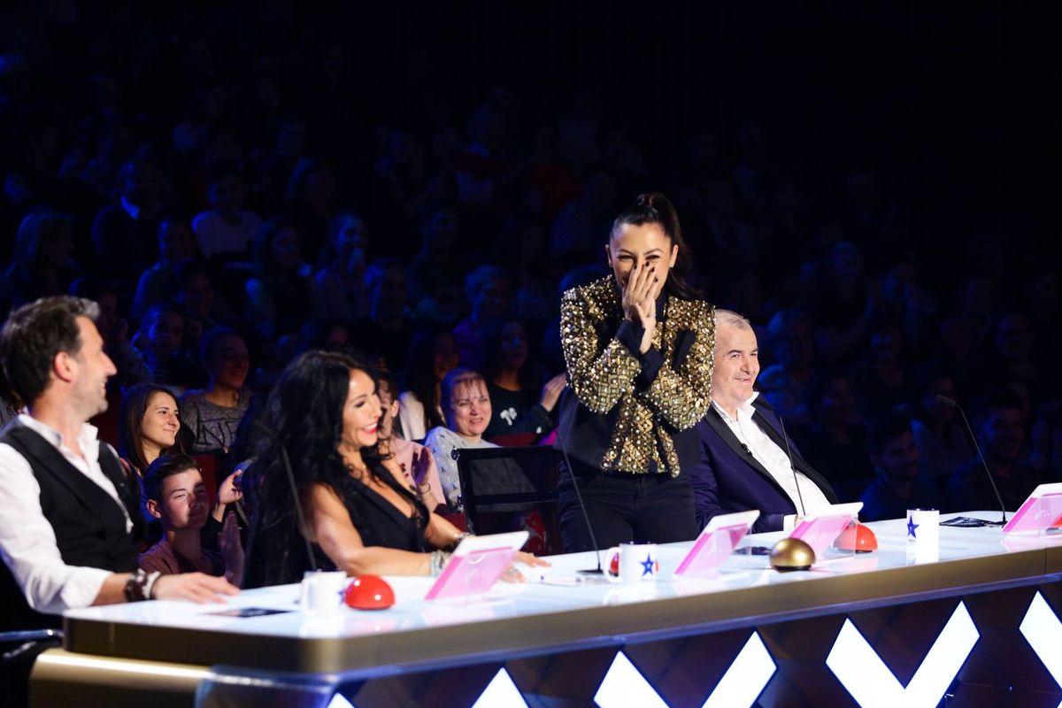 Andi, Mihaela, Andra si Florin fac schimb de personalitati la Romanii ...