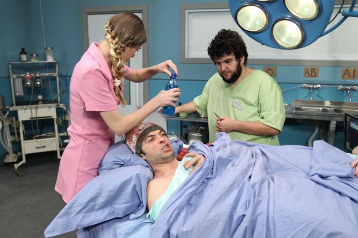 Catalin Neamtu este anesteziat cu spray paralizant, azi, de la 21:30 ...