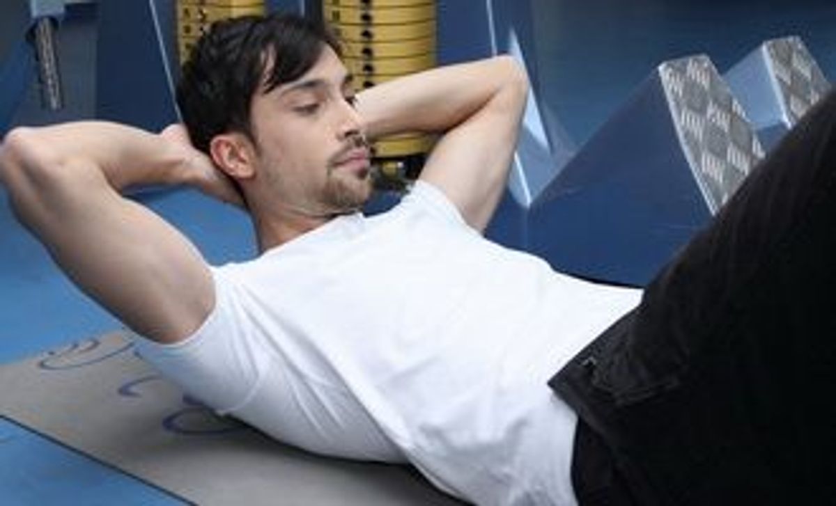 Costin Sforaru se intretine mergand la sala de forta | PRO TV