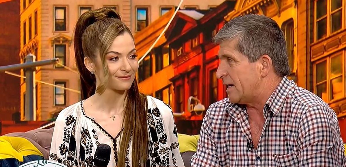 Reuniune de familie în platoul emisiunii La Măruță. Sora și păriții lui Theo Rose, povești ...