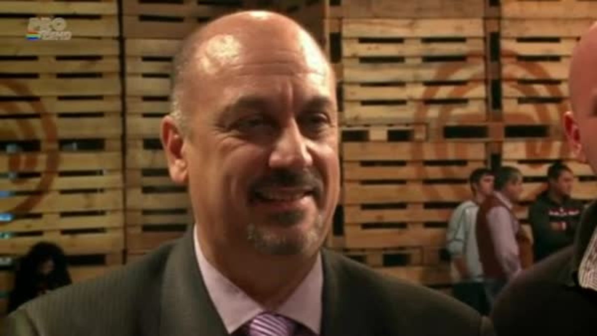 Mihai a fost trimis la preparat "paste viteza". In 16 minute s-a intors ...