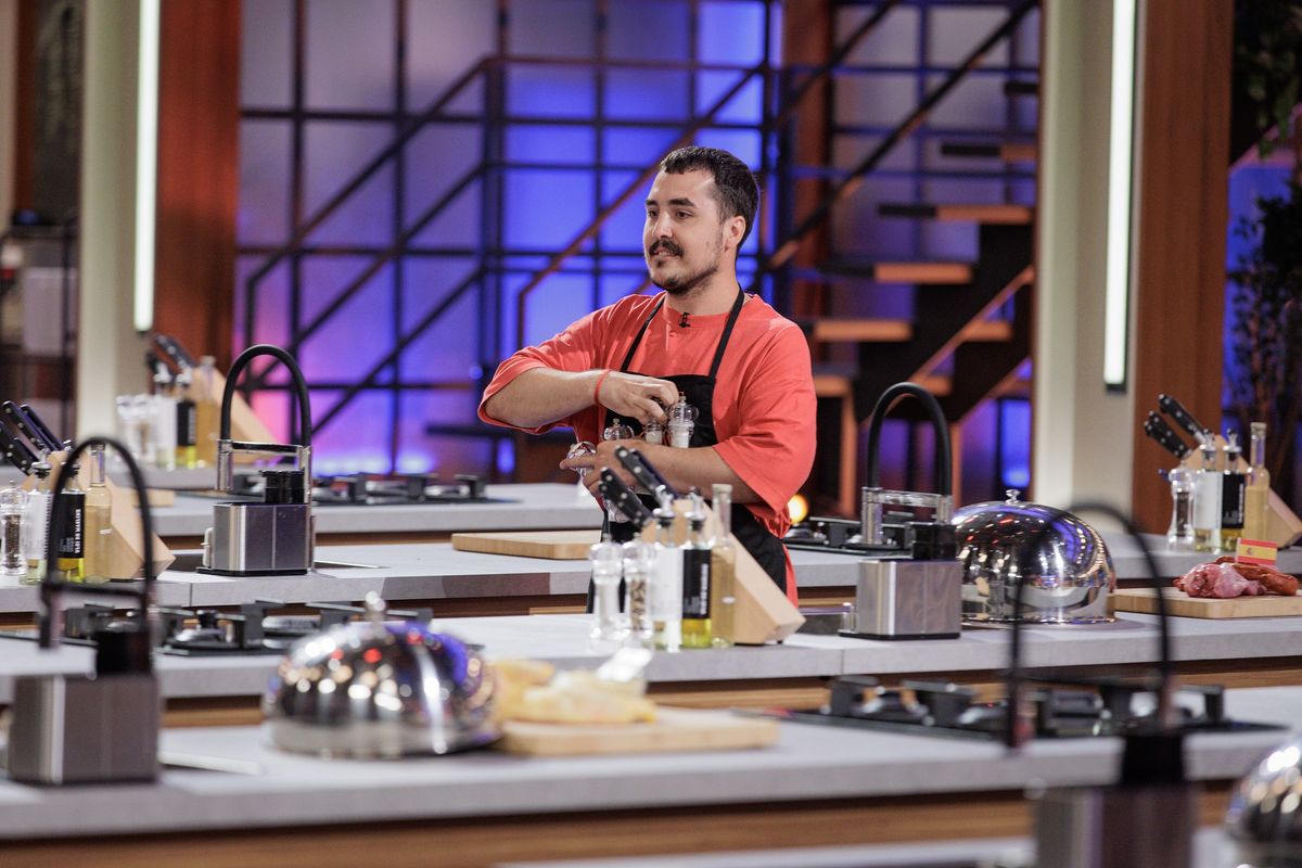 12 concurenți au rămas în competiția MasterChef România! Aseară ...