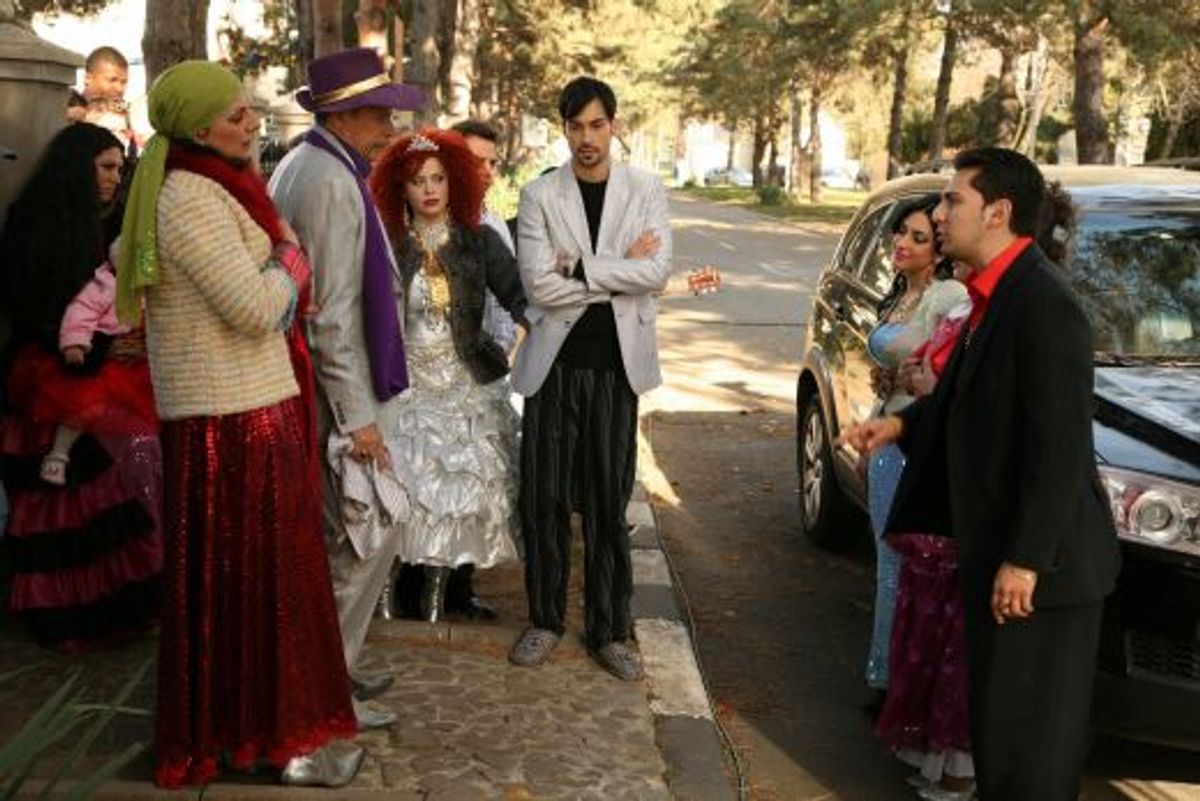 Costin Sforaru nu stie cu cine se insoara! | PRO TV