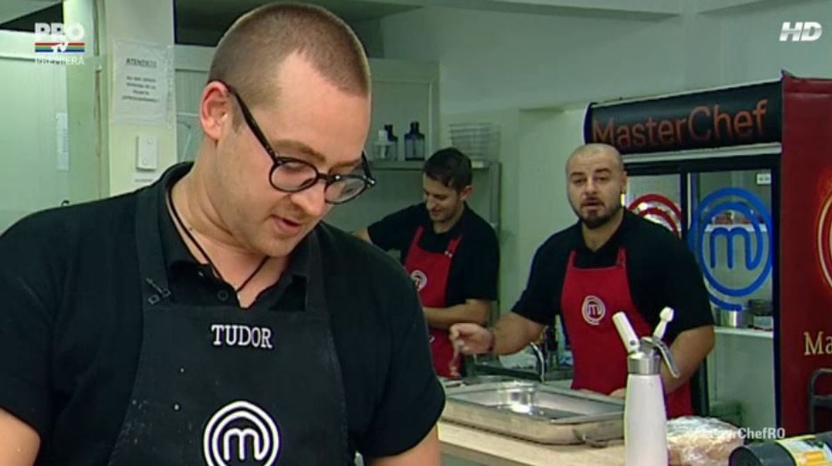 Claudia, motiv de cearta intre doi prieteni la catarama. Chef Foa a ... Claudia, motiv de cearta intre doi prieteni la catarama. Chef Foa a ...