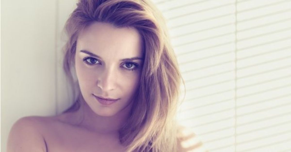 Diana Dumitrescu, in cea mai decupata rochie. Uite cat de mult a lasat sa se vada | PRO TV