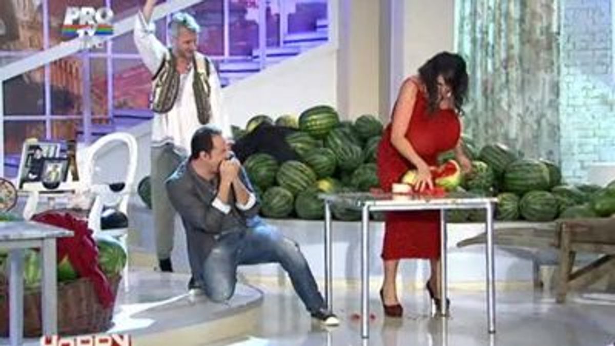 Busty Heart, femeia care distruge pepeni cu sanii :) . Vezi AICI ce a facut cu dozele de bere ...