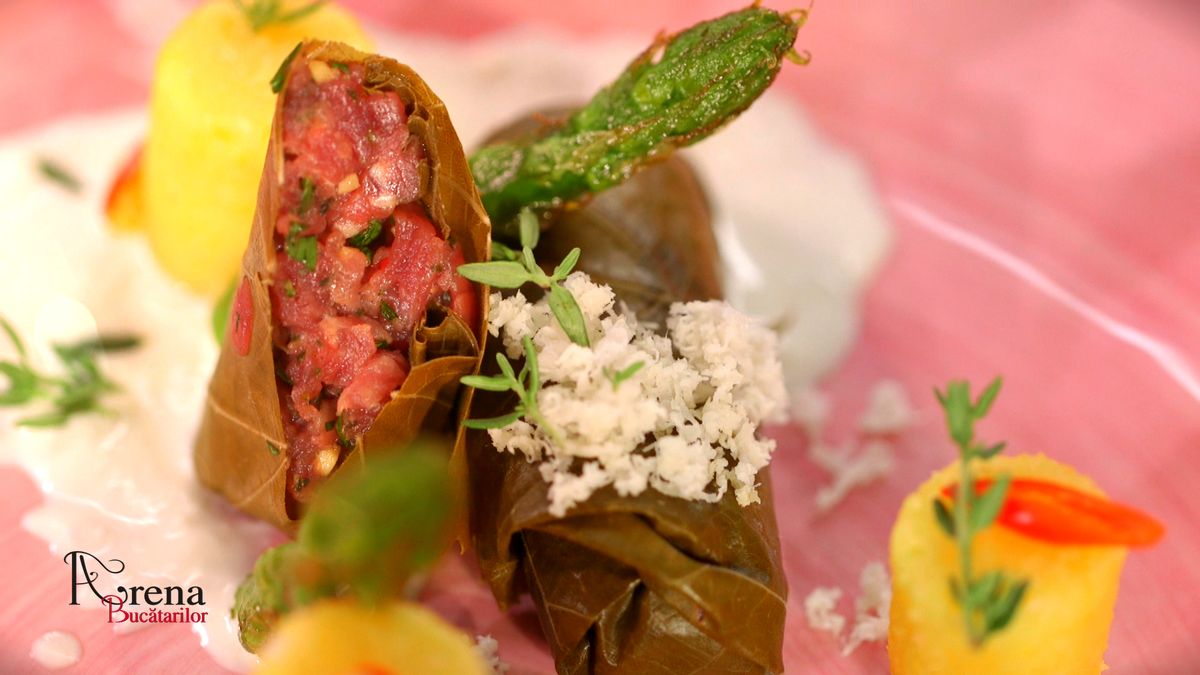 Sarmale reinterpretate in foi de vita de vie cu sos de ghimbir | Scene ...