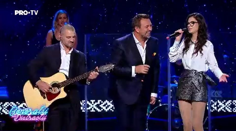 Cleopatra și Pavel Stratan sunt împreună pe scenă și dau România mai ...